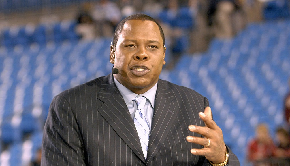 Tom Jackson Net Worth | Celebrity Net Worth