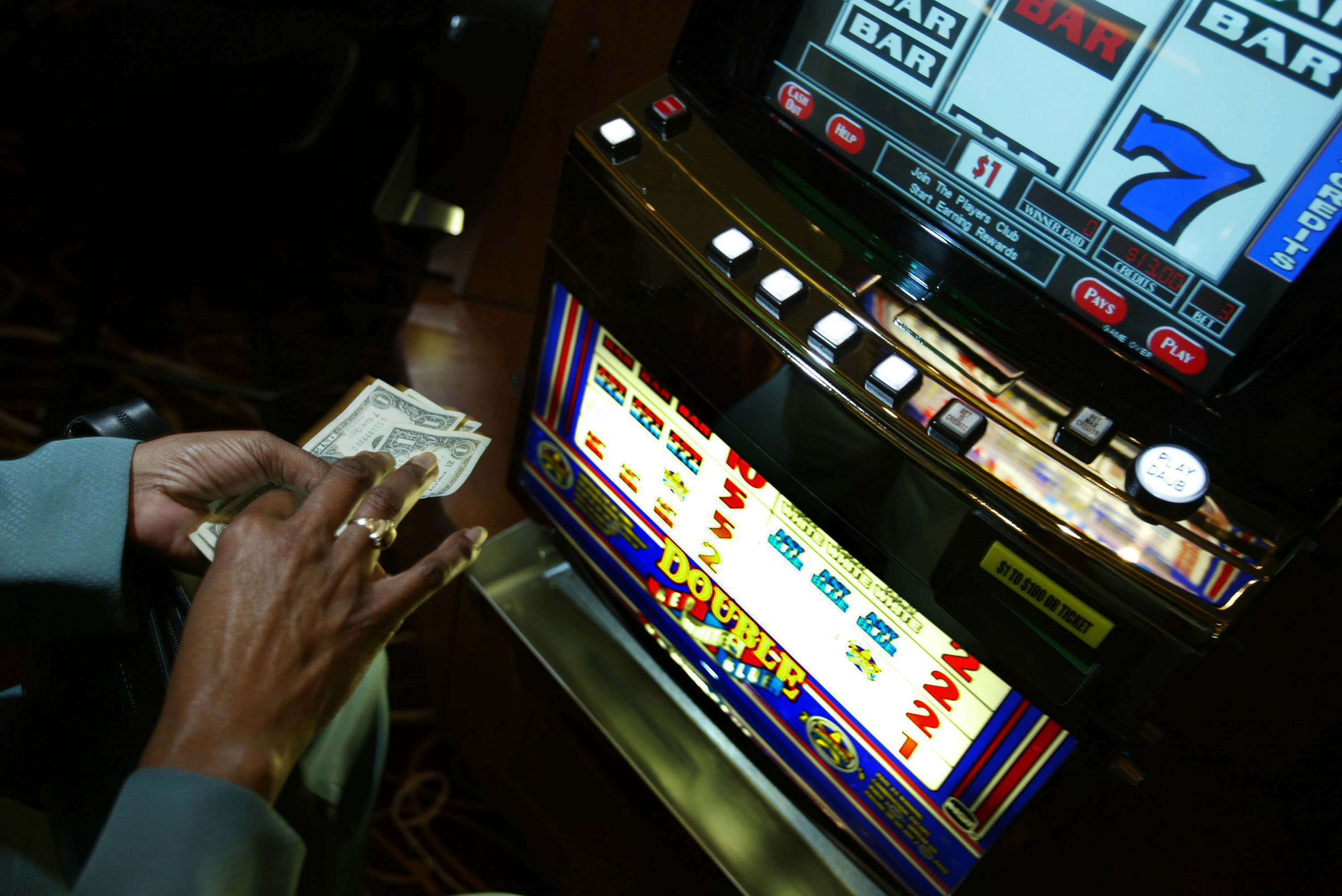 Slot Machine Malfunction Makes Woman Believe She Won $43 Million ...
