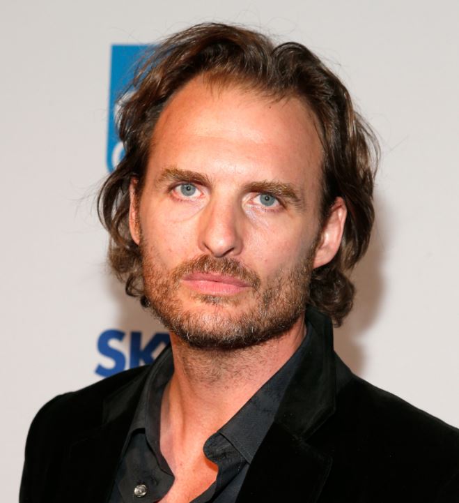 Greg Bryk Net Worth | Celebrity Net Worth