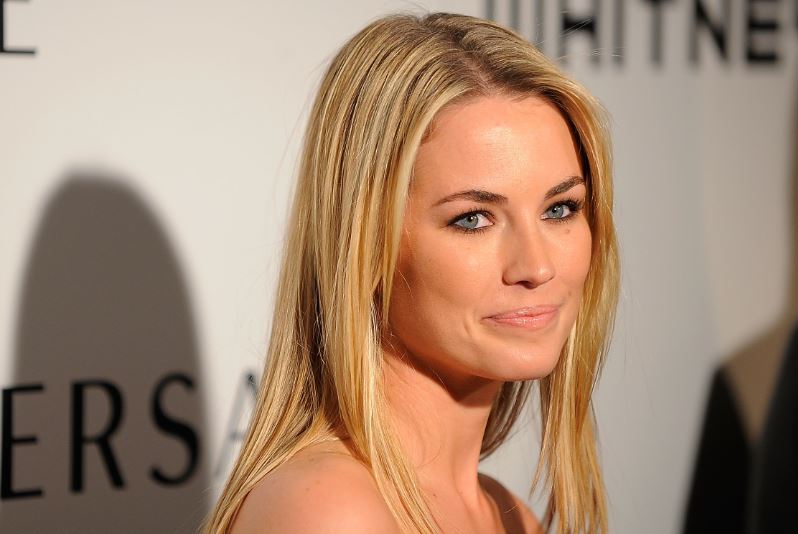 Amanda Hearst Net Worth | Celebrity Net Worth