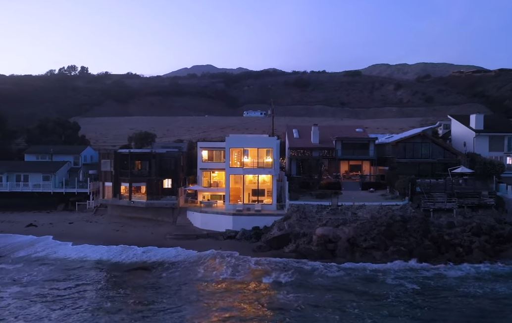 Pink Wants $15 Million For A Malibu Mansion She Bought Three Months Ago ...